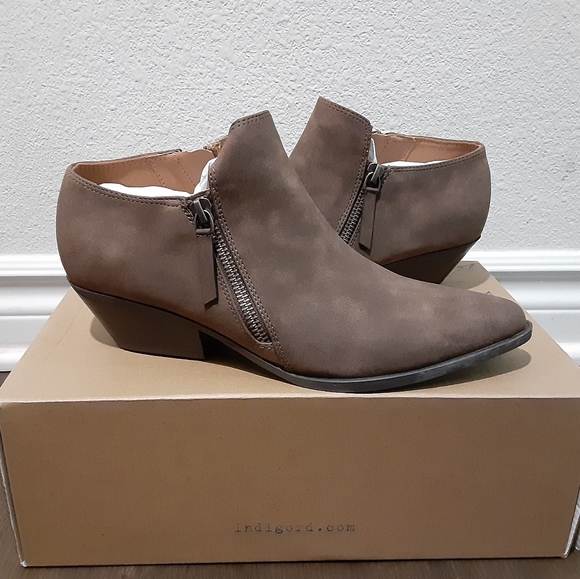 Indigo | Shoes | Indigo Rd | Poshmark